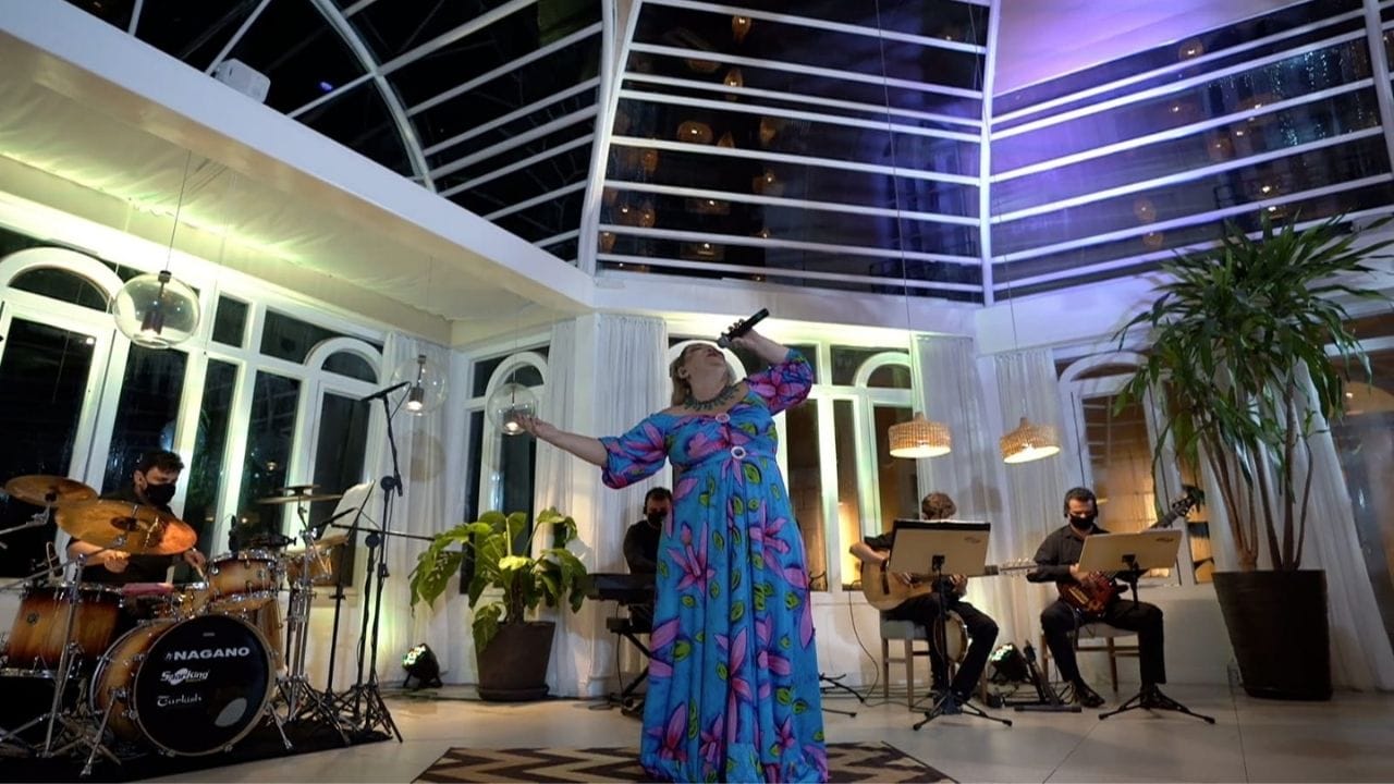 Lucilene Castro comemora 25 anos de carreira com lançamento de DVD ...