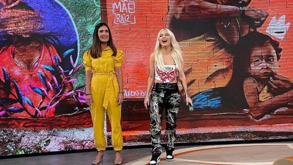 Murais da artista Chermie Ferreira são expostos no 'Encontro' e Fátima ...
