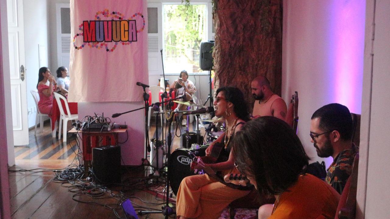 Muvuca de Carnaval agita o Centro de Manaus com música e entrada ...